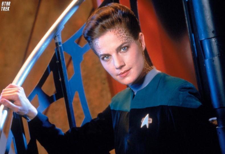 "It Was Baptism By Fire" Terry Farrell Talks Star Trek, Becker - The GCE